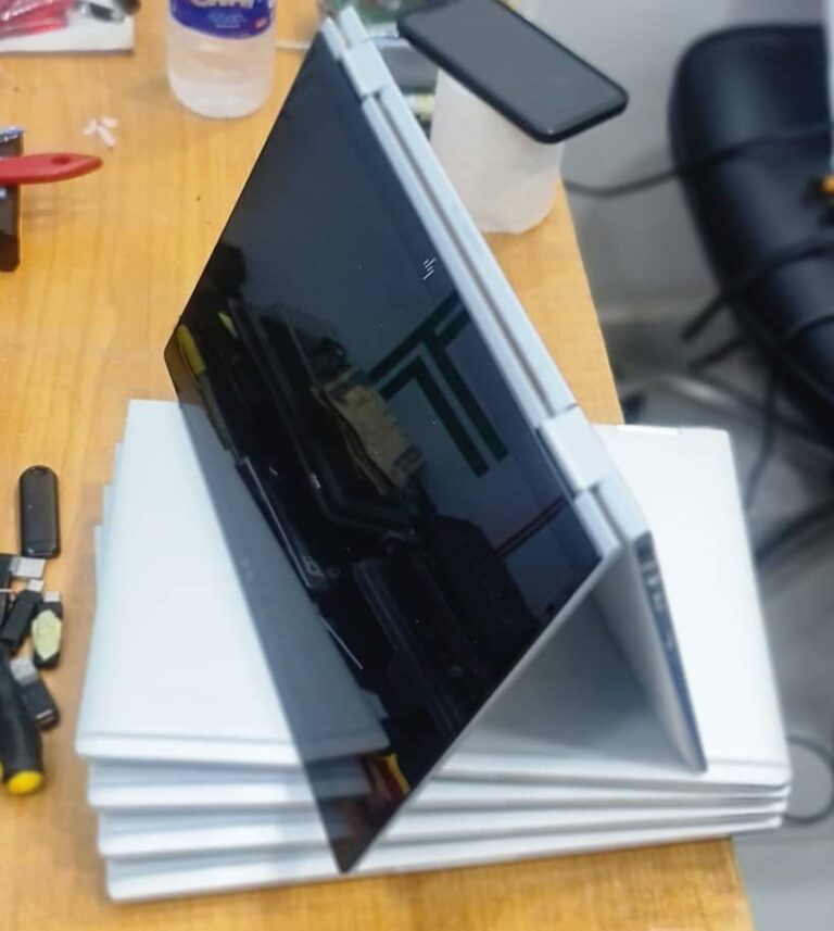 Laptop Pallets--24 pieces | Vaal Enterprise Liquidation Pallets PLC